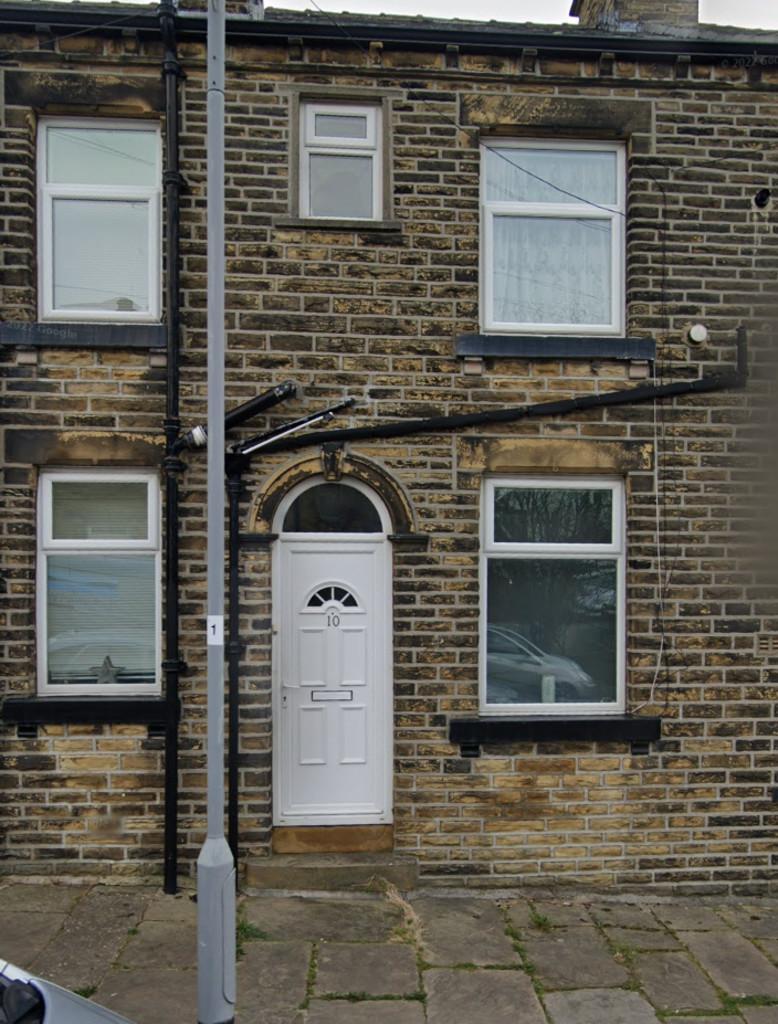 Bellshaw Street, Bradford 2 bed terraced house - £85,000
