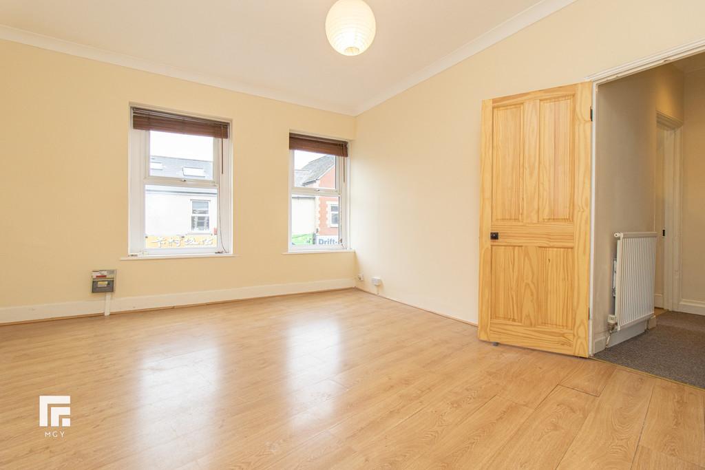 Salisbury Road, Cathays, Cardiff 2 bed maisonette - £850 pcm (£196 pw)