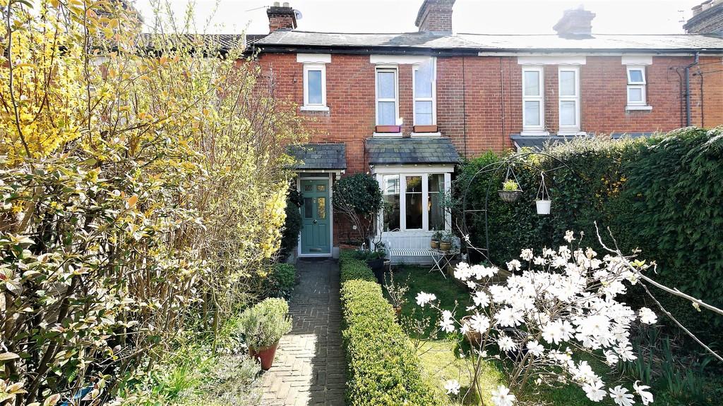Osborne Road, Petersfield GU32 3 bed terraced house for sale - £500,000