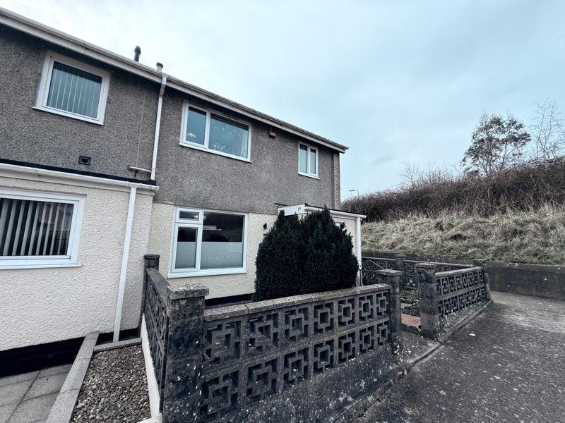 Kings Tamerton Road, Deceptively... 2 bed end of terrace house - £200,000