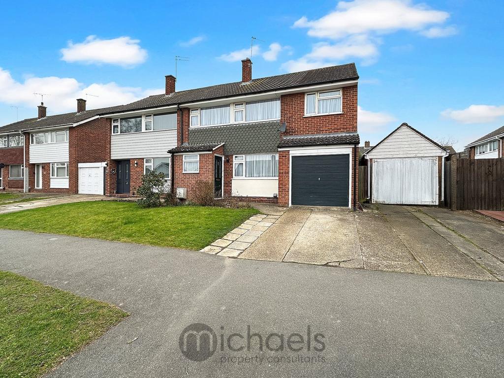 St Cyrus Road, Colchester... 5 bed semi-detached house - £425,000