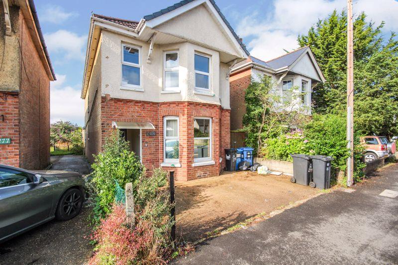 Wallisdown Road, Poole BH12 3 bed house - £1,900 pcm (£438 pw)