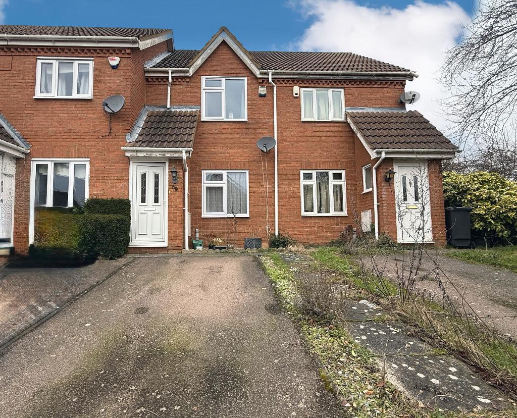 Wiseman Close, Bushmead, Luton... 2 bed terraced house - £270,000