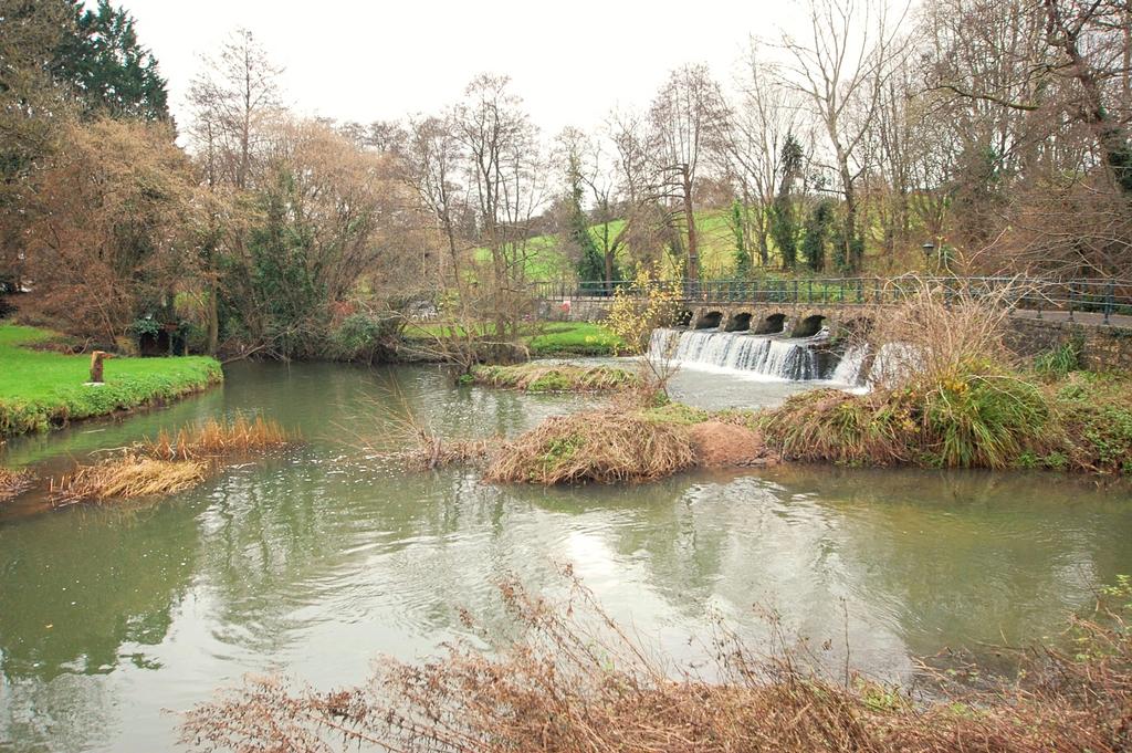 Dapps Hill, Bristol BS31 2 bed flat for sale - £239,000