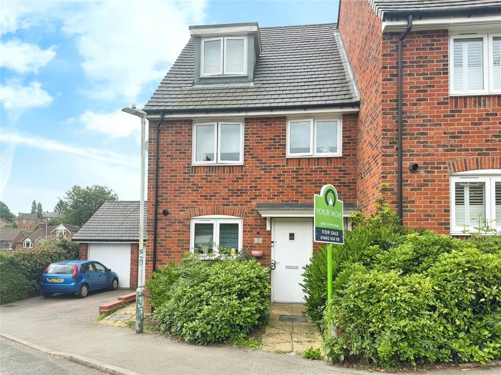 Merrion Way, Kent TN4 4 bed end of terrace house - £550,000