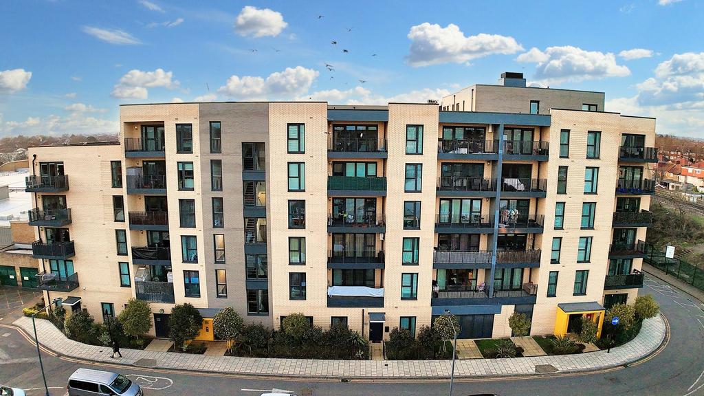 Westmoreland Road, Halley House, NW9 1 bed flat for sale - £300,000