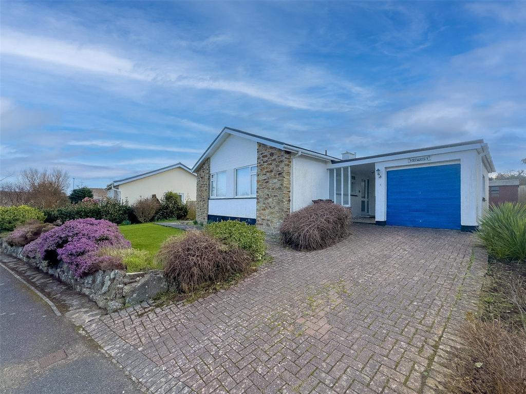 Polwithen Drive, St Ives TR26 3 bed bungalow for sale - £349,950