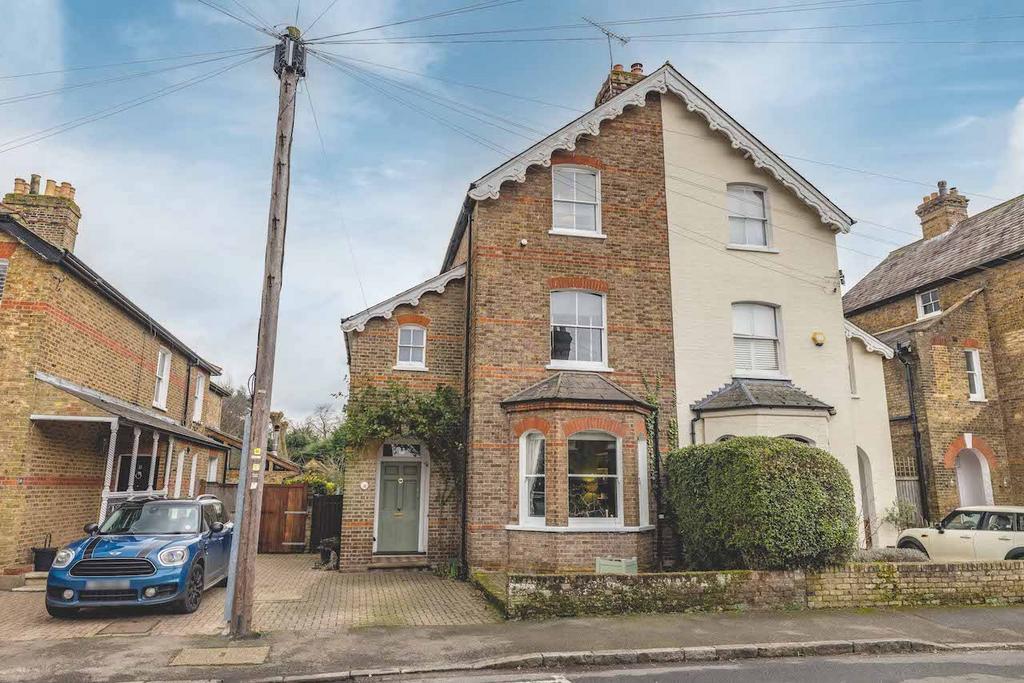 Montagu Road, Datchet SL3 4 bed semi-detached house for sale - £1,050,000