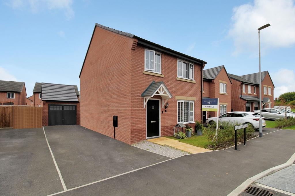 Black Croft Close, Crewe CW2 4 bed detached house for sale - £310,000