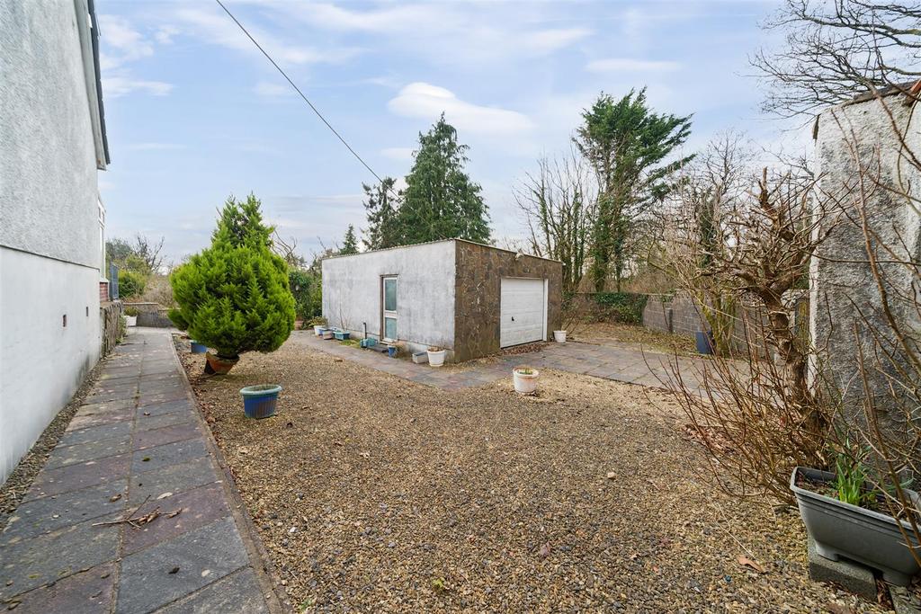 Heol Las, Cross Hands, Llanelli 3 bed detached bungalow for sale - £250,000