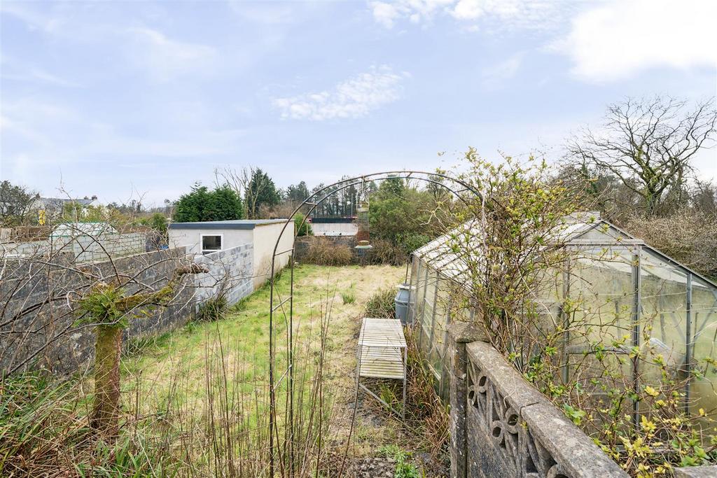 Heol Las, Cross Hands, Llanelli 3 bed detached bungalow for sale - £250,000