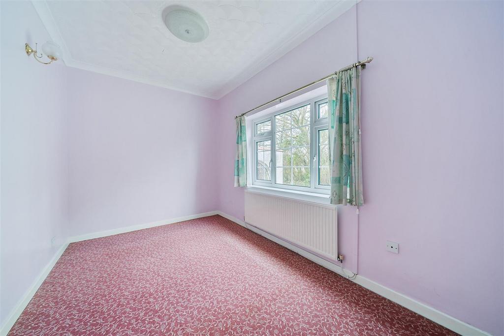 Heol Las, Cross Hands, Llanelli 3 bed detached bungalow for sale - £250,000