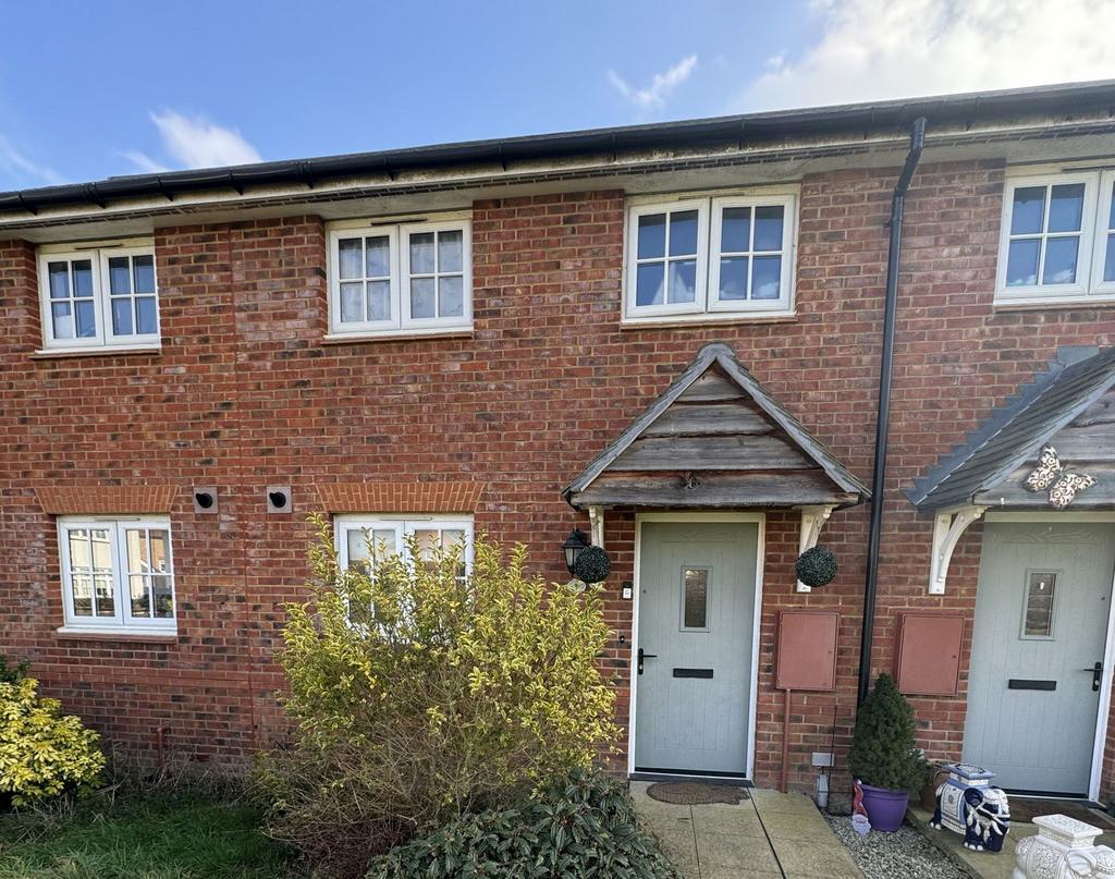Great Threads, Staplehurst, Kent... 2 bed terraced house - £329,950