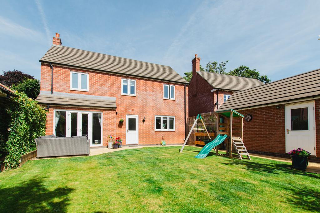 Bannister Drive, Banbury, OX16 4 bed detached house - £499,999