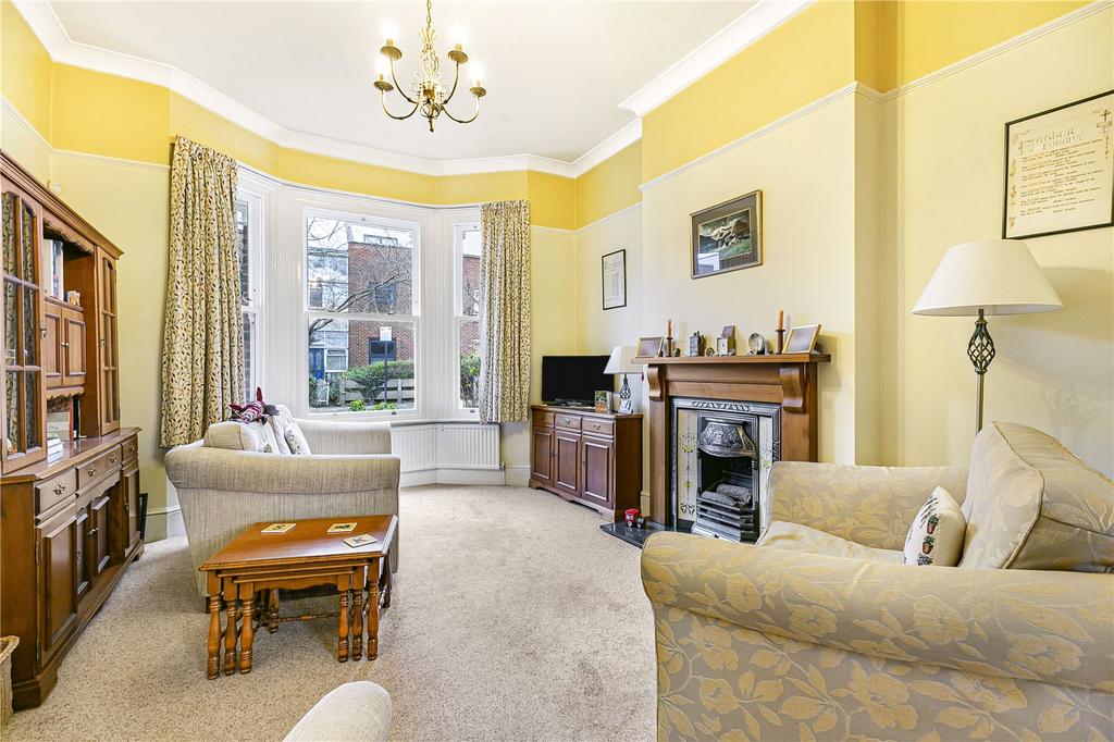 Rossiter Road, London, SW12 5 bed semi-detached house - £1,575,000