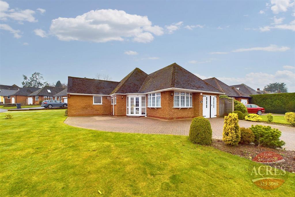 Irnham Road, Four Oaks, Sutton Coldfield 2 bed detached bungalow for ...