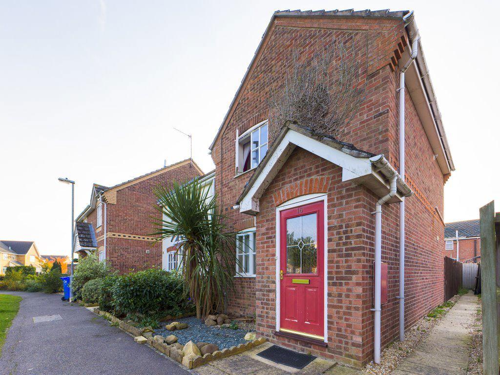 Fleming Court, Boston 2 bed terraced house - £775 pcm (£179 pw)