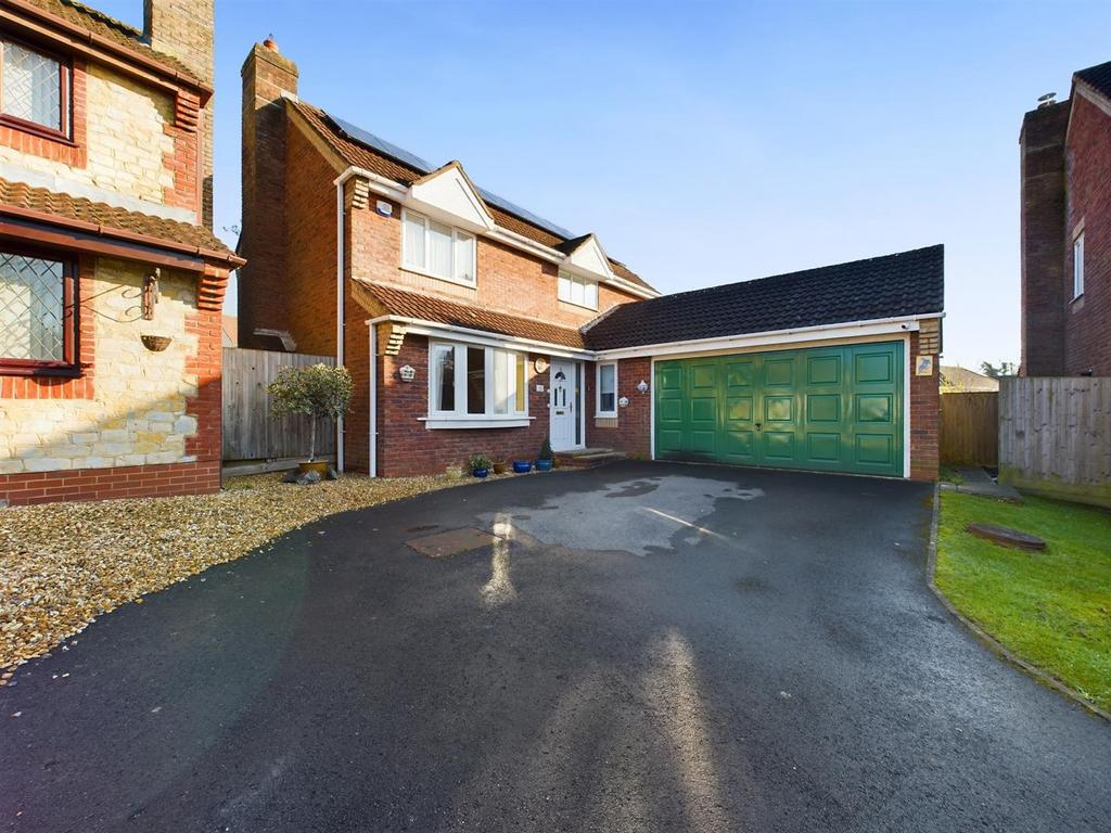 Wintergreen, Calne SN11 4 bed detached house for sale - £500,000