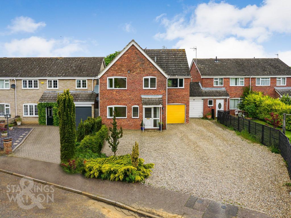 Priory Road, Hethersett, Norwich 4 bed link detached house for sale - £ ...