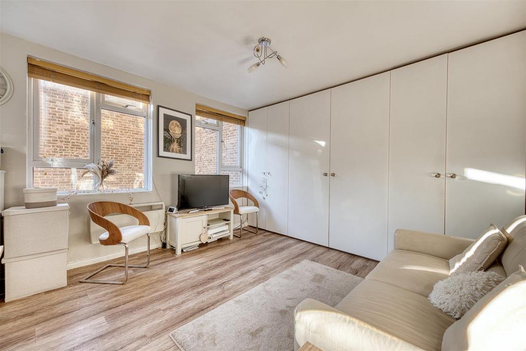 Wilton Road, London Studio for sale - £200,000