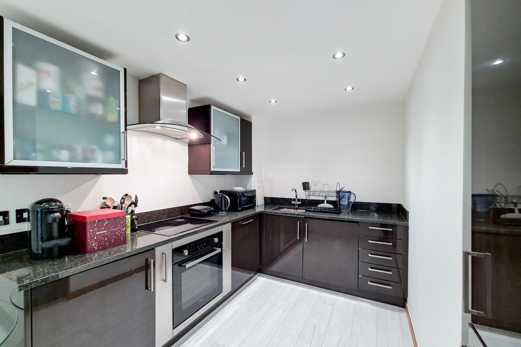 Cuba Street, London, E14 1 bed apartment to rent - £2,550 pcm (£588 pw)