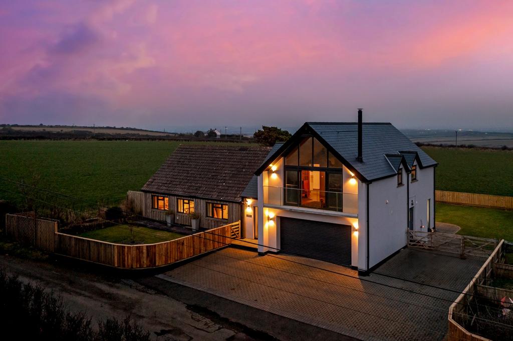 Simpson Cross, Haverfordwest SA62 4 bed detached house for sale - £800,000