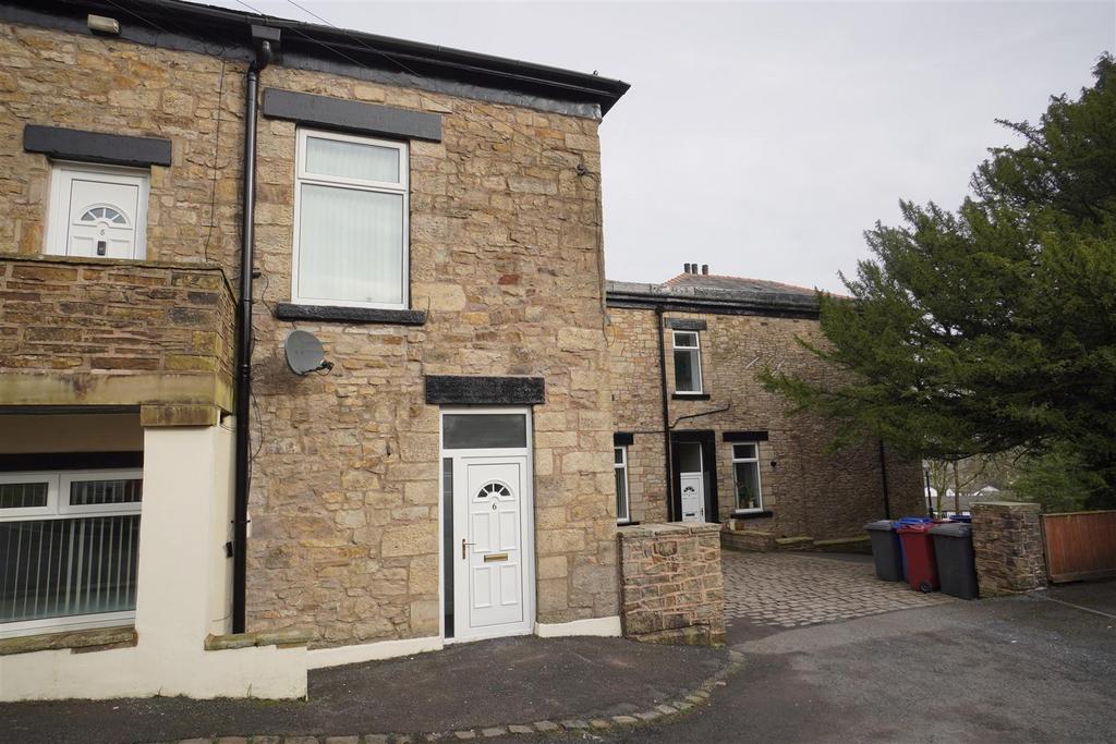 Bury Fold Lane, Darwen BB3 1 bed flat - £650 pcm (£150 pw)