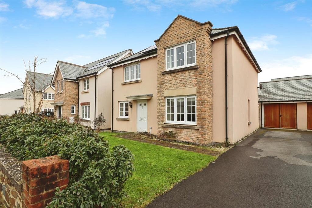 Barracks Road, Fremington, Barnstaple 4 bed detached house - £450,000