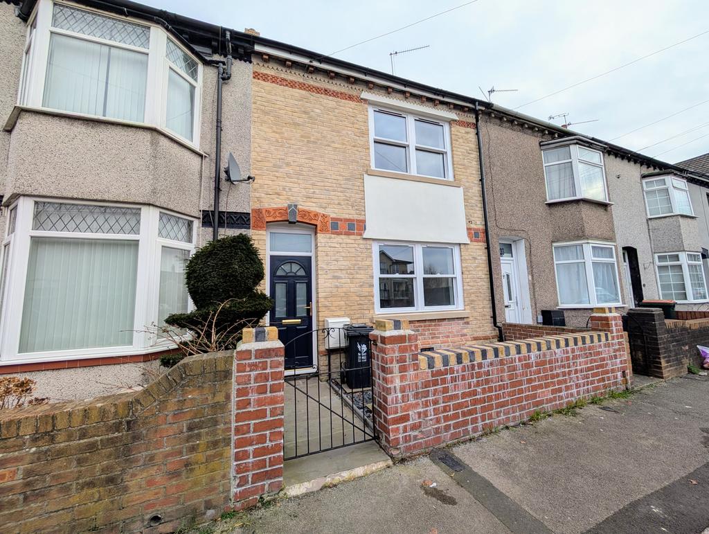 Maindee Parade, Newport, Gwent 3 bed terraced house - £1,050 pcm (£242 pw)