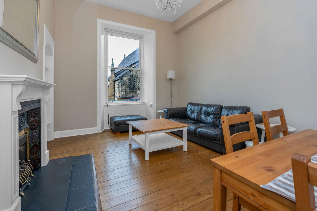 4074L – Oxford Street, Edinburgh, EH8... 2 bed flat - £1,600 pcm (£369 pw)