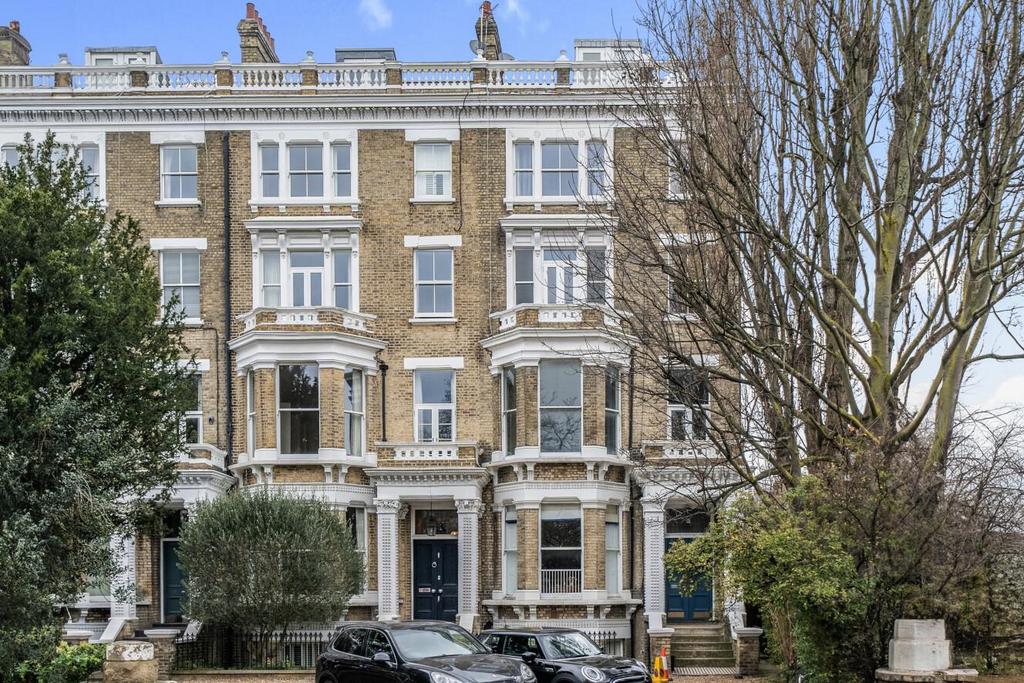 Clapham Common North Side, Clapham... 2 bed flat for sale - £700,000