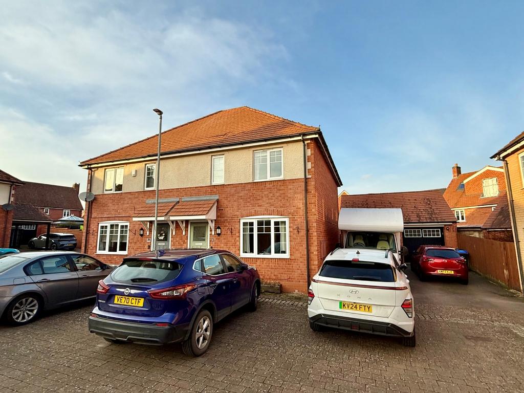 Sam Harrison Way, Duston... 3 bed semi-detached house - £300,000