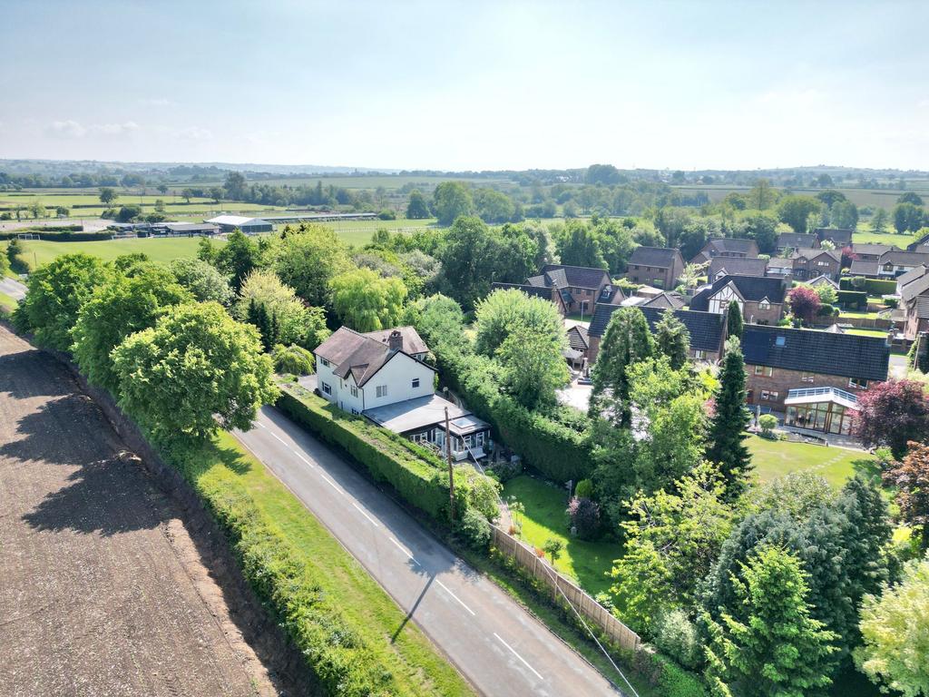 Yarnfield Lane, Yarnfield, ST15 4 bed detached house for sale - £550,000