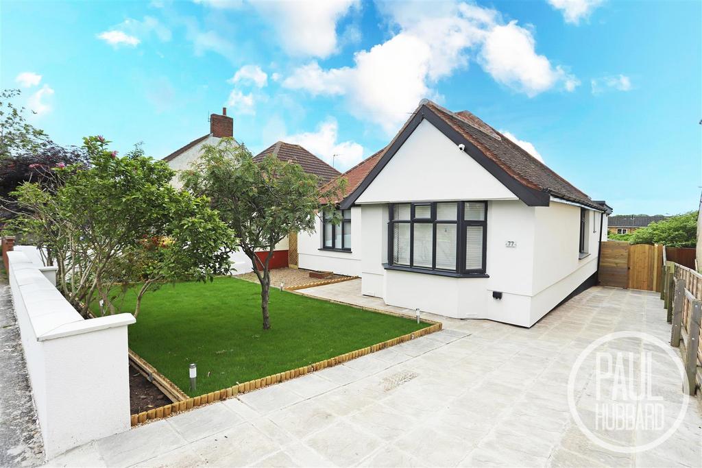 Oulton Road, Lowestoft, NR32 3 bed detached bungalow for sale - £350,000