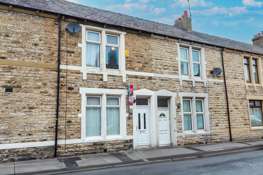 4 Hunter Street, Carnforth... 3 bed terraced house for sale - £150,000
