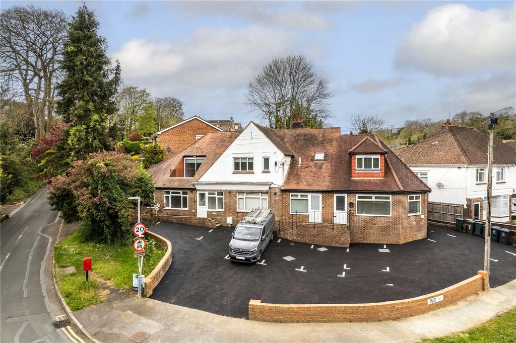Tongdean Lane, Withdean, Brighton... 2 bed apartment - £300,000