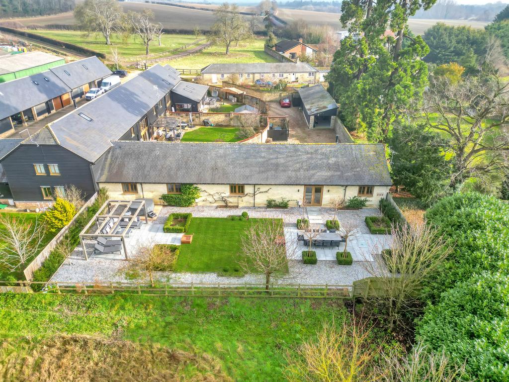 Hildersham Road, Abington CB21 4 bed barn for sale - £975,000