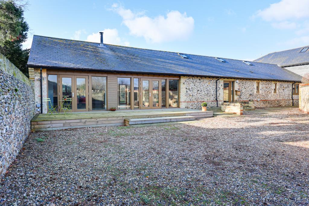 Hildersham Road, Abington CB21 4 bed barn for sale - £975,000