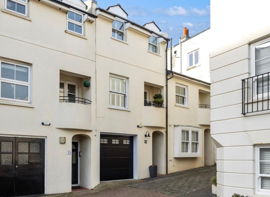 Eastern Terrace Mews, Brighton BN2 3 bed terraced house for sale - £650,000