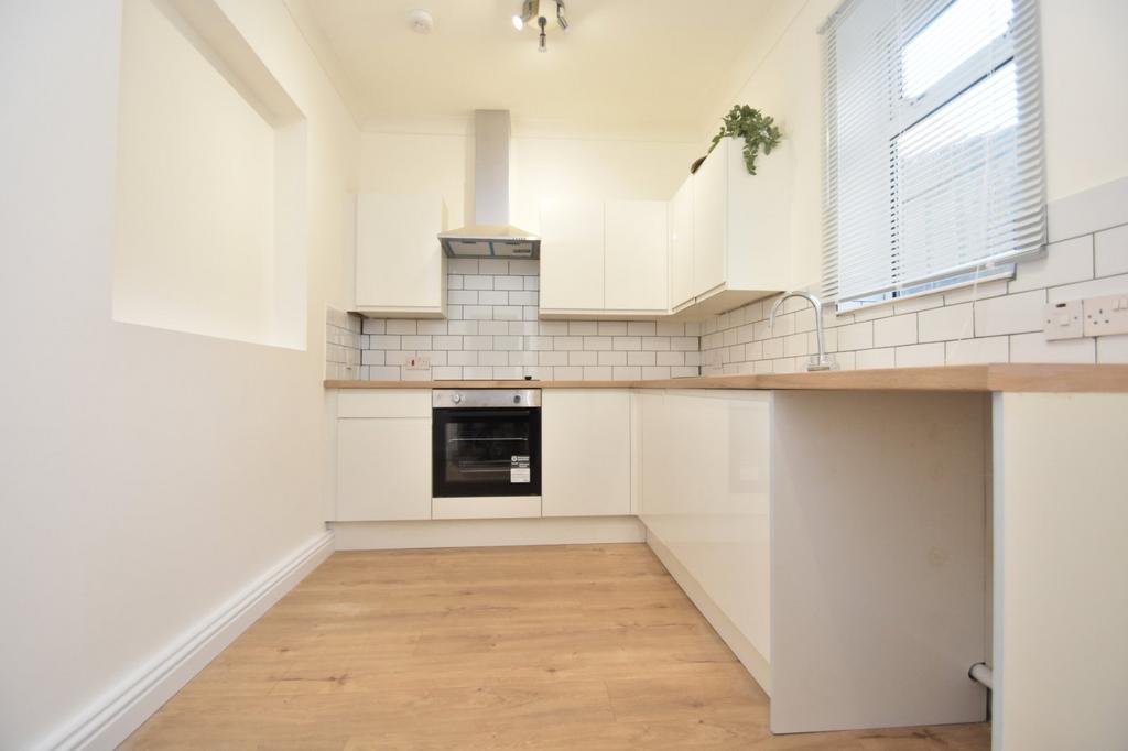Copnor Road, Hampshire PO3 2 bed end of terrace house - £1,250 pcm (£ ...