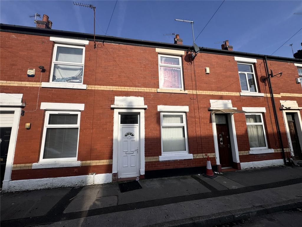 ROYDS STREET, Greater Manchester OL16 2 bed terraced house - £850 pcm ...
