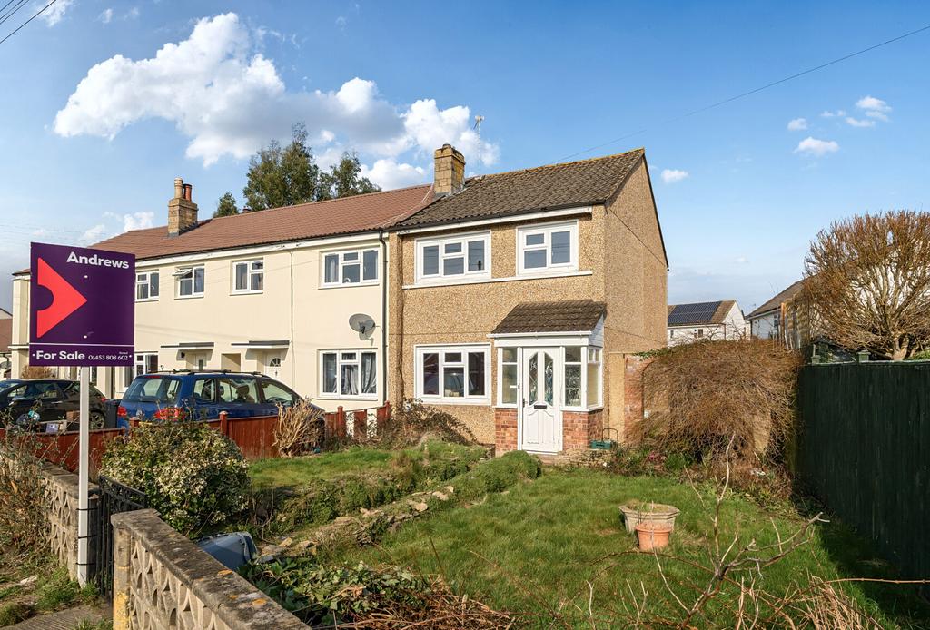 Willow Road, Gloucestershire GL10 3 bed end of terrace house - £110,000