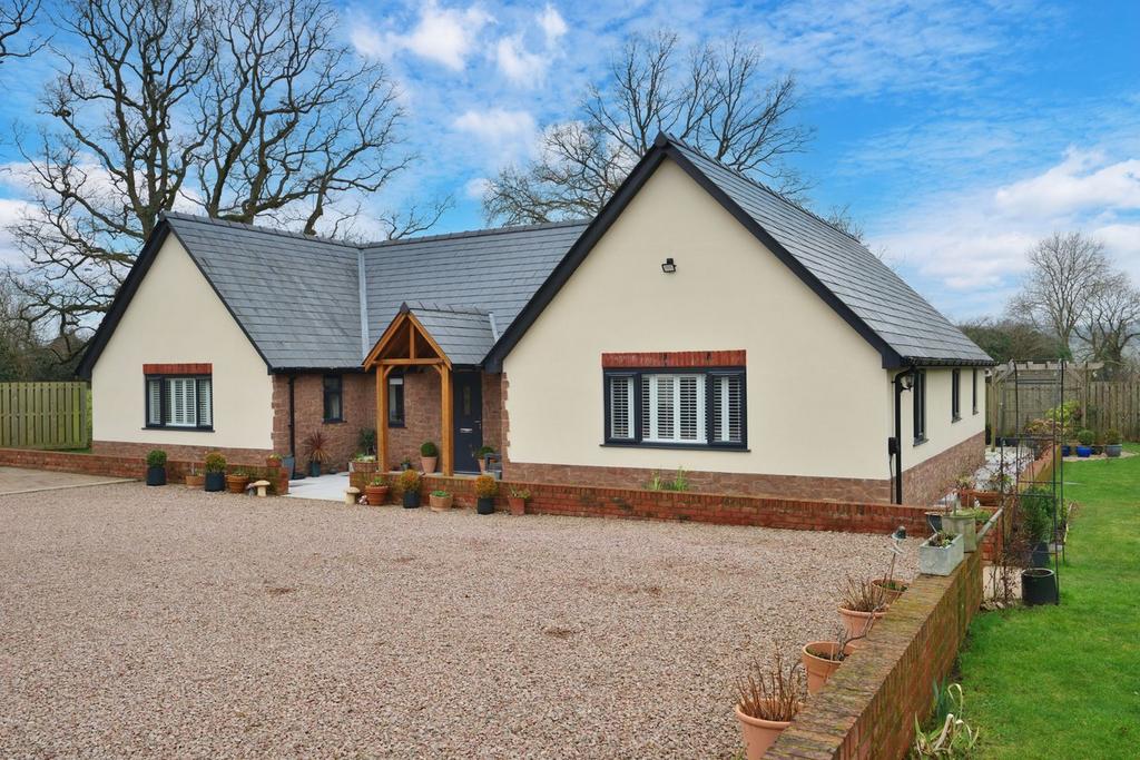 Garway Common, Garway, Hereford, HR2 3 bed bungalow for sale - £775,000