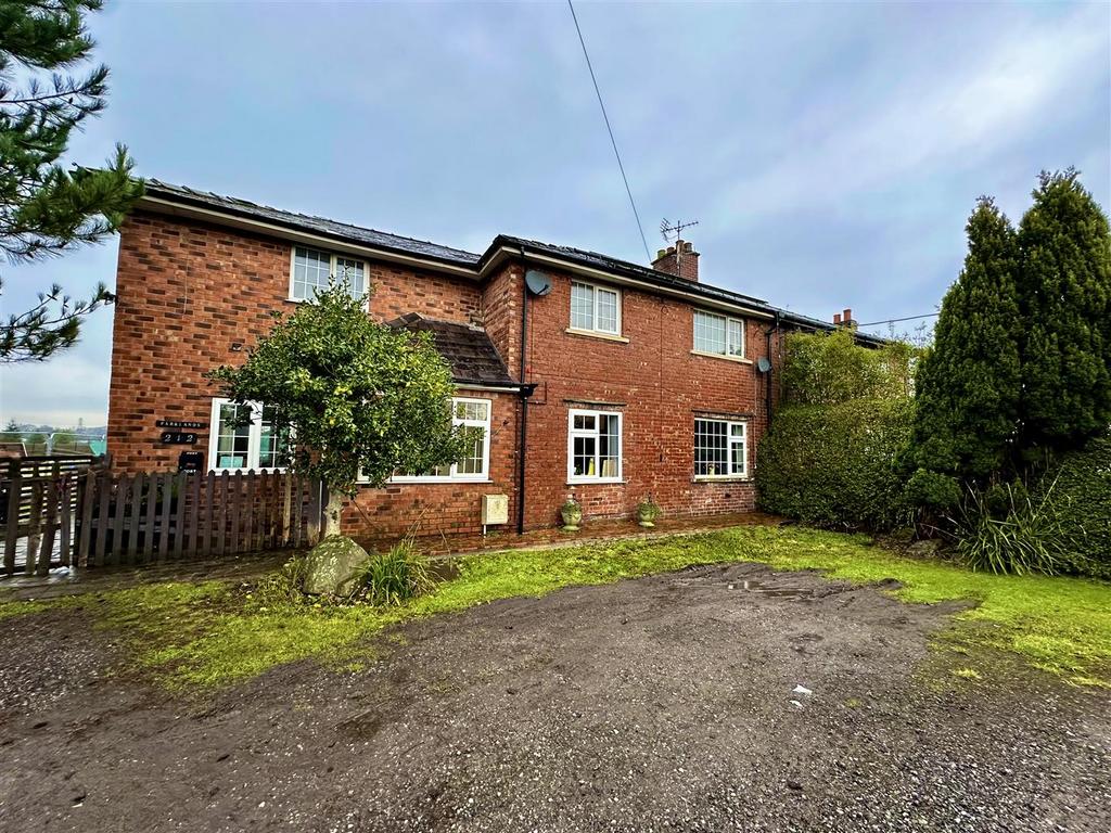 Liverpool Road, Hutton, Preston 4 bed semi-detached house - £339,950