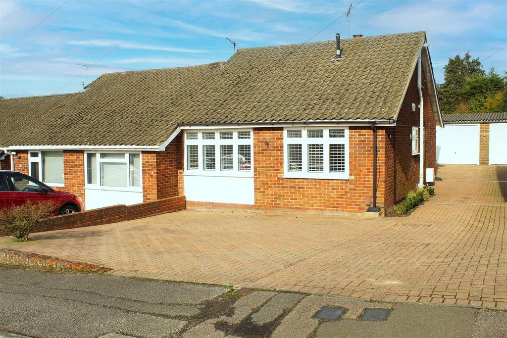 Birch Grove, Potters Bar EN6 2 bed semi-detached bungalow - £599,950