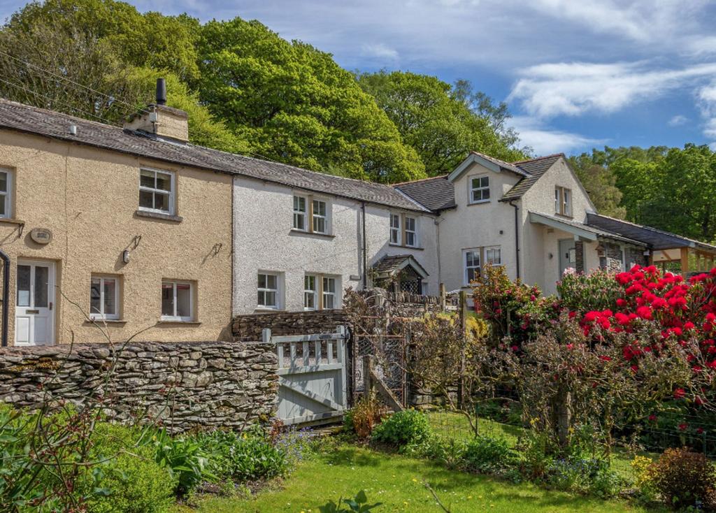 Low Mill Cottage, Low Stott Park 3 bed cottage for sale - £400,000