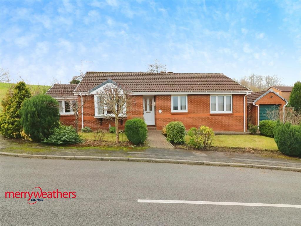 Swift Rise, Thorpe Hesley, Rotherham 3 bed bungalow - £350,000