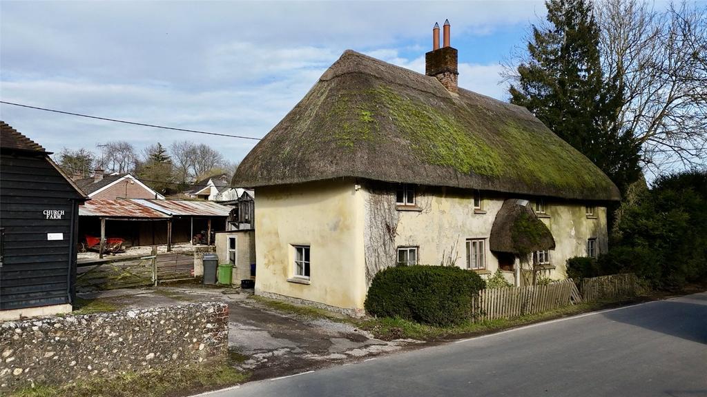 Station Road, Over Wallop... 4 bed detached house for sale - £350,000