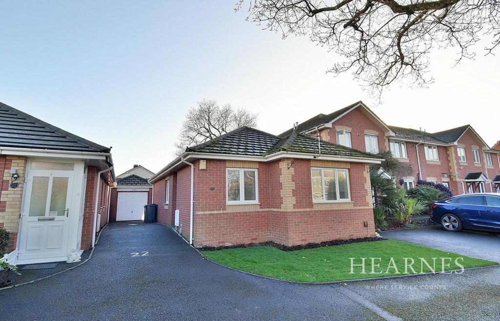 Markham Close, Bournemouth, BH10 3 bed bungalow - £350,000