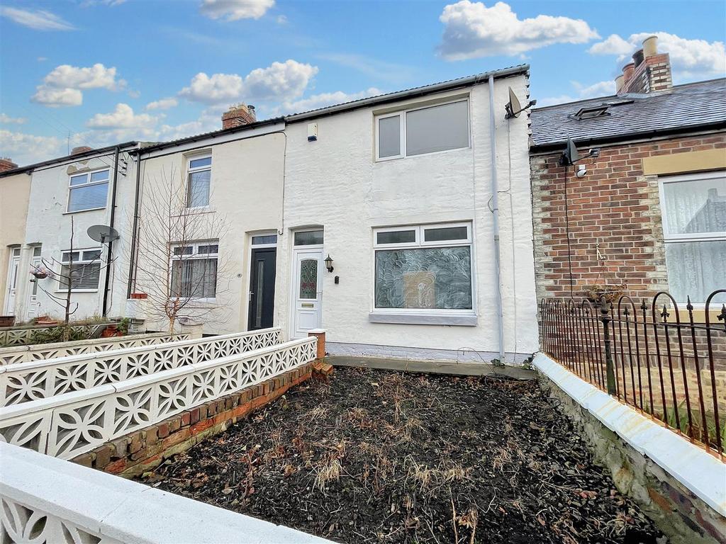 Hutton Terrace, Crook DL15 2 bed terraced house - £60,000